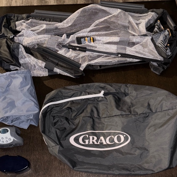 Graco | Other | Graco Pack N Play Replacement Bag Bassinet Sheet Music ...